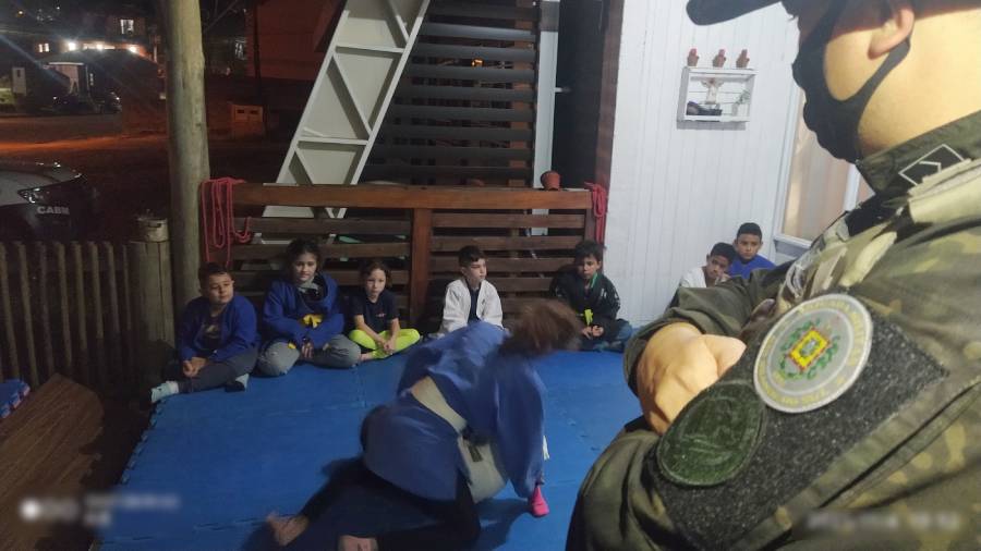 Projeto CaneArte Jiu-Jitsu leva artes marciais aos jovens | Jornal ...